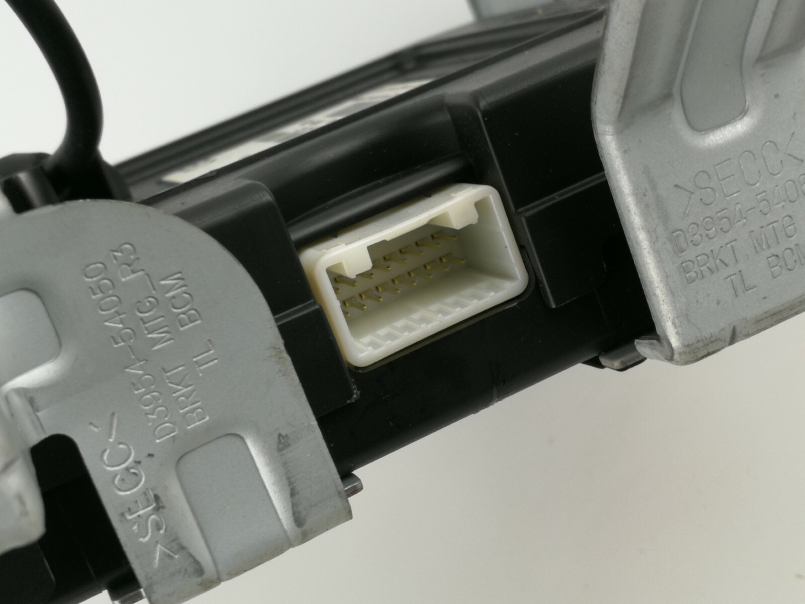 Kia Sportage Body Control BCM Convenience Comfort Receiver Module 95400 ...