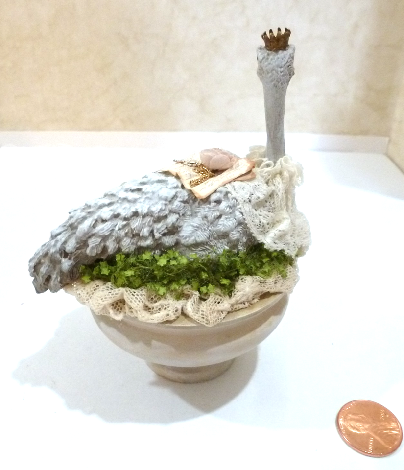 ARTOFMINI DOLLHOUSE MINIATURE CAST DECORATED GOOSE | eBay