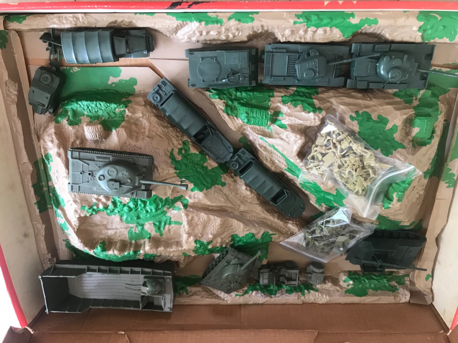 AIRFIX ATTACK FORCE DISPLAY SHOP 60 ́S | eBay UK