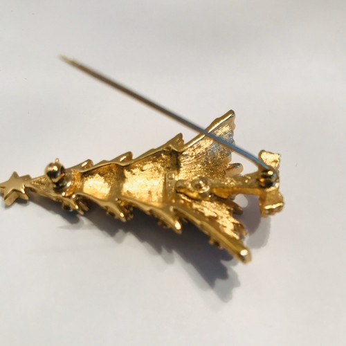Monet Christmas Tree pin brooch Rhinestone Brooch Pin GOLDTONE J6704 | eBay
