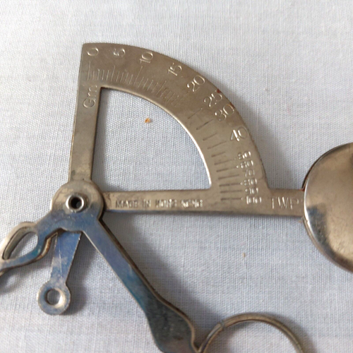 Vintage Weight Scale, Made in Hong Kong * As is missing Clip See pics ...