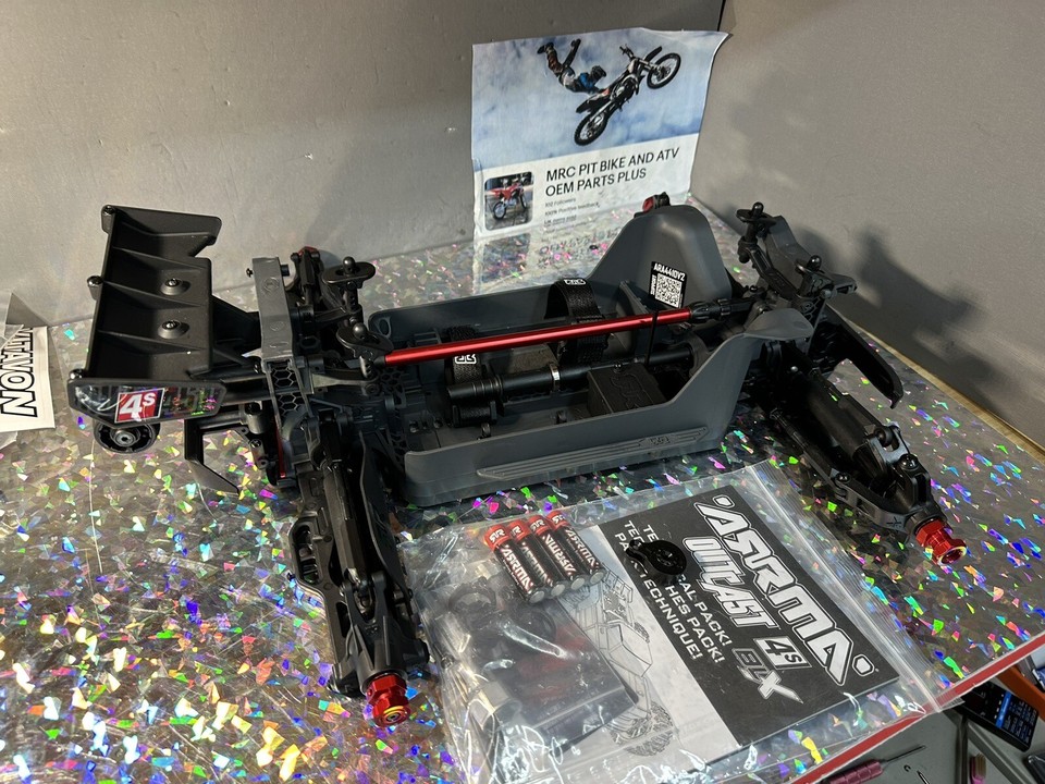 Arrma Outcast 4S V2.5 BLX Brushless ROLLER ARA4410V2T4 Chassis Slider ...