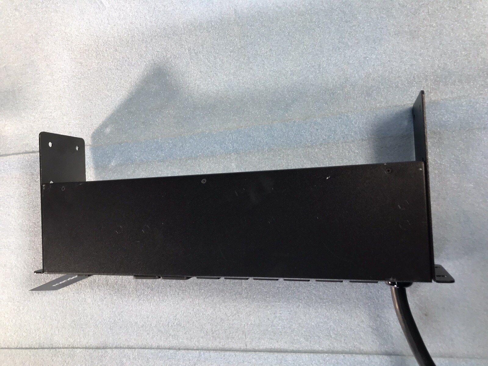 APC AP7811B 2U Metered Rack PDU with 12 C13 and 4 C19 Outlets. USED | eBay