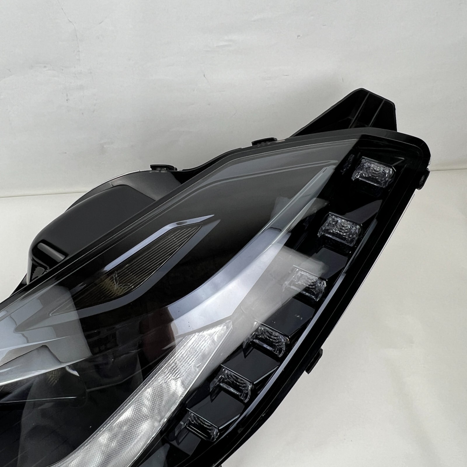 OEM 2014 - 2019 Chevrolet Corvette C7 Stingray Left HID Xenon Headlight ...