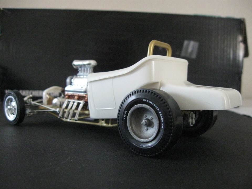 Altered Roadster 1926 Ford AMT Specialty body vintage 1:25 model car ...