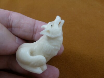 (tb-wolf-3) white howling Wolf TAGUA NUT palm figurine Bali love wolves ...
