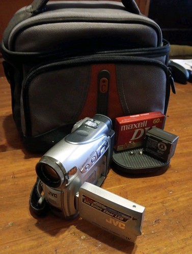JVC Digital Video Camera 800x Zoom With Case And Extras | eBay