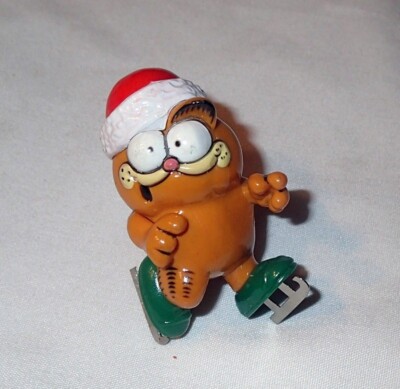 ENESCO CHRISTMAS ORNAMENT ~ CUTS THE ICE ~ GARFIELD ICE SKATIING ~ 1991 ...