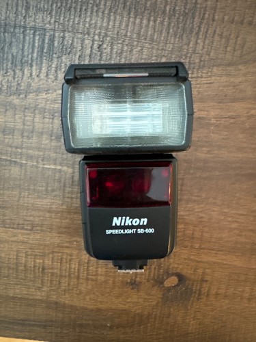 Nikon Speedlight SB-600 Shoe Mount Flash for Nikon FOR PARTS ...