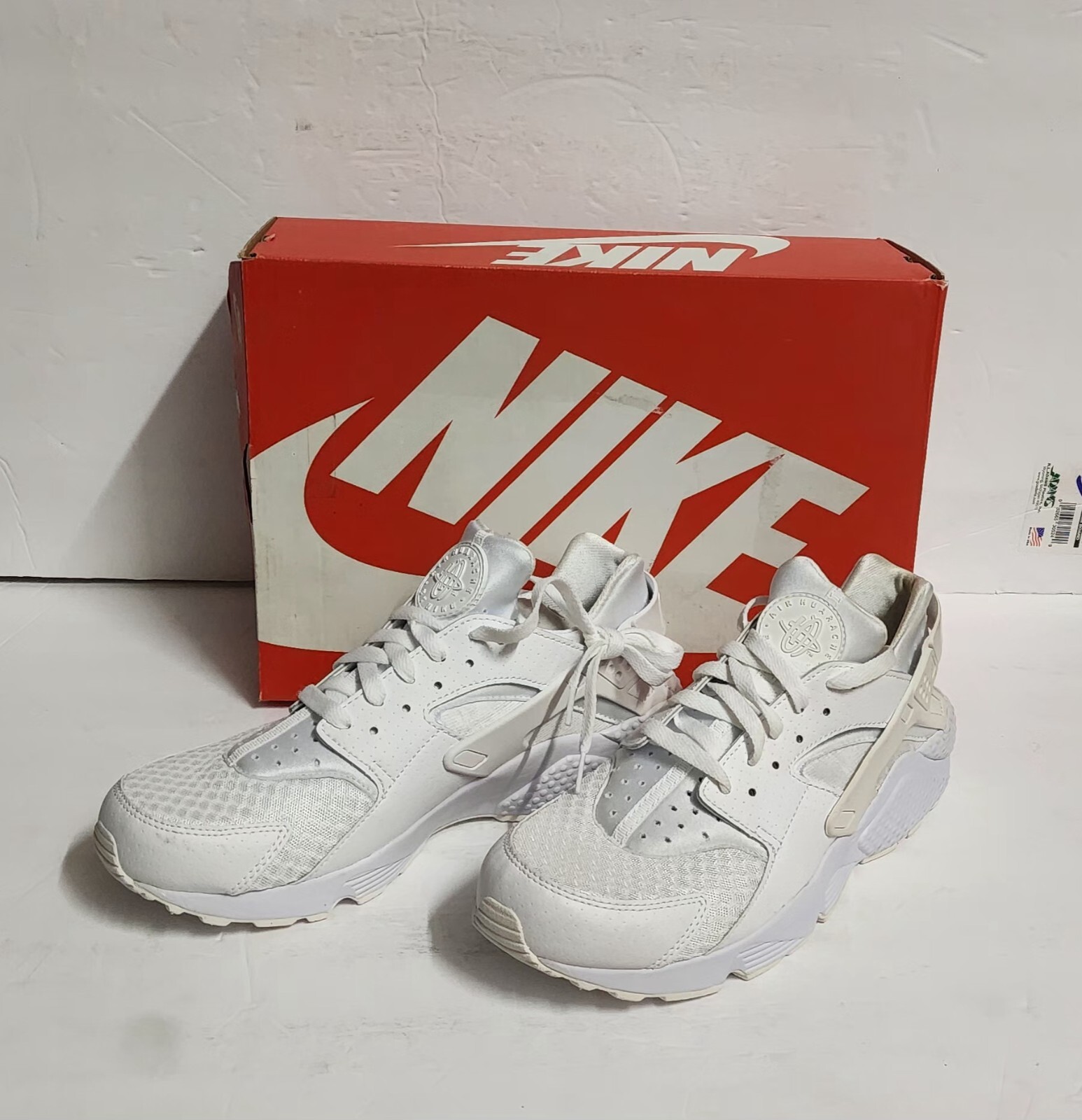 Nike Air Huarache Men s Athletic Running Sneakers 318429 111 MISMATCHED nike-air-huarache-men-s-athletic-running-sneakers-318429-111-mismatched