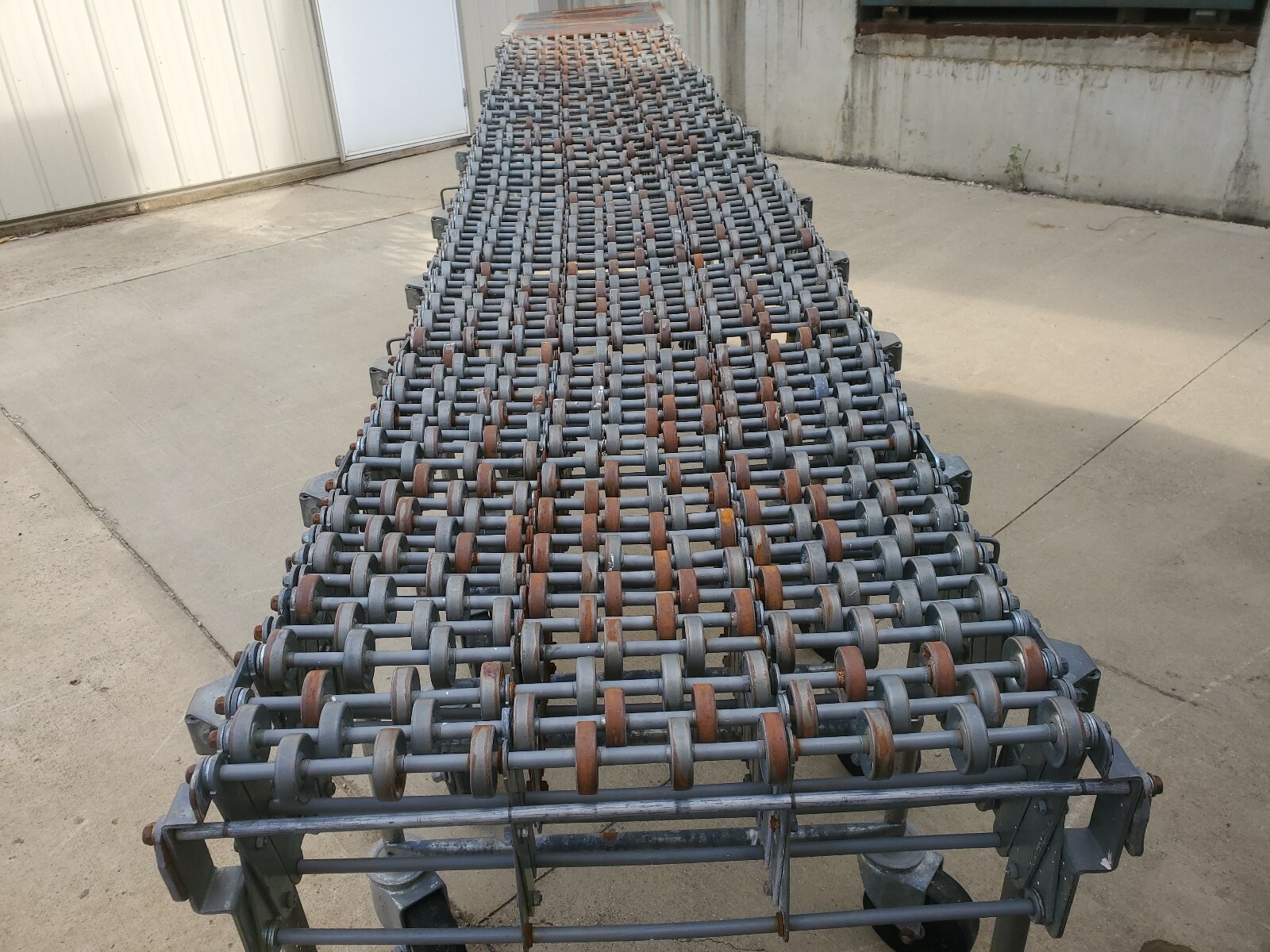 Nestaflex 375 Rolling Slanted Conveyor used in good working condition ...