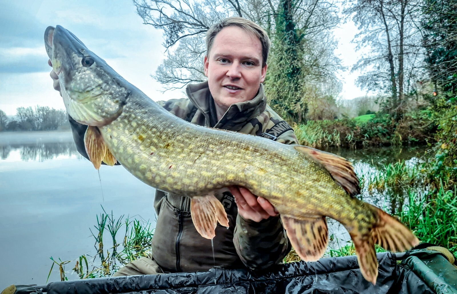 Pike Deadbait Rigs - Pike Zander Traces - Fishing Dead Bait Rig UK POST ...