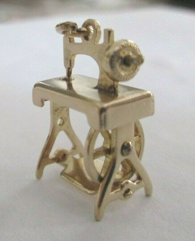 Vintage 14K Gold Sewing Machine Pendant with 3 Movin… - Gem