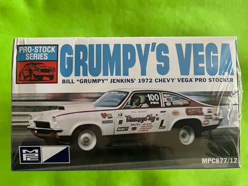 MPC877/12 Bill Jenkins Grumpy’s Vega Sealed Plastic Model Pro Stock 1: ...
