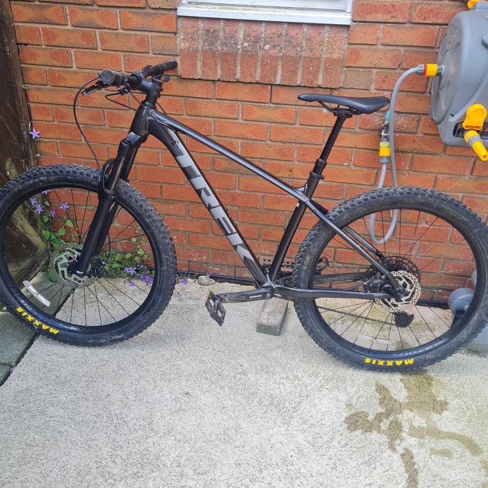 Trek Roscoe 7 Mountain Bike 2021 Large/medium | eBay UK