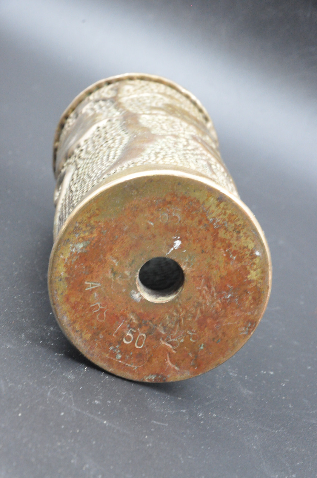 Ancien obus sculpté décoré VERDUN 1917 travail de poilus WW1 militaria ...