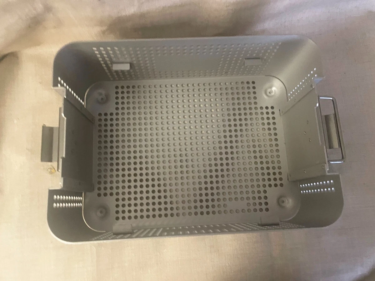 Eikon Lighted Retractor | Shelly Lighting