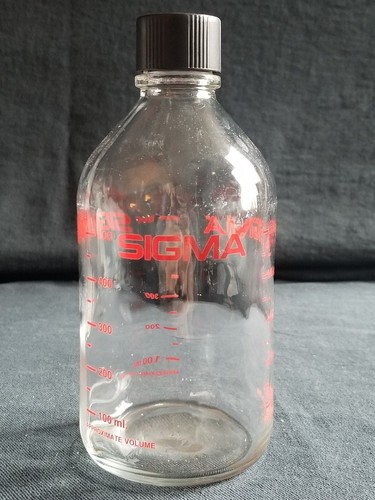 Sigma, Glass 500mL Graduated Media Bottle, 33-430 Screw Cap, chipped | eBay