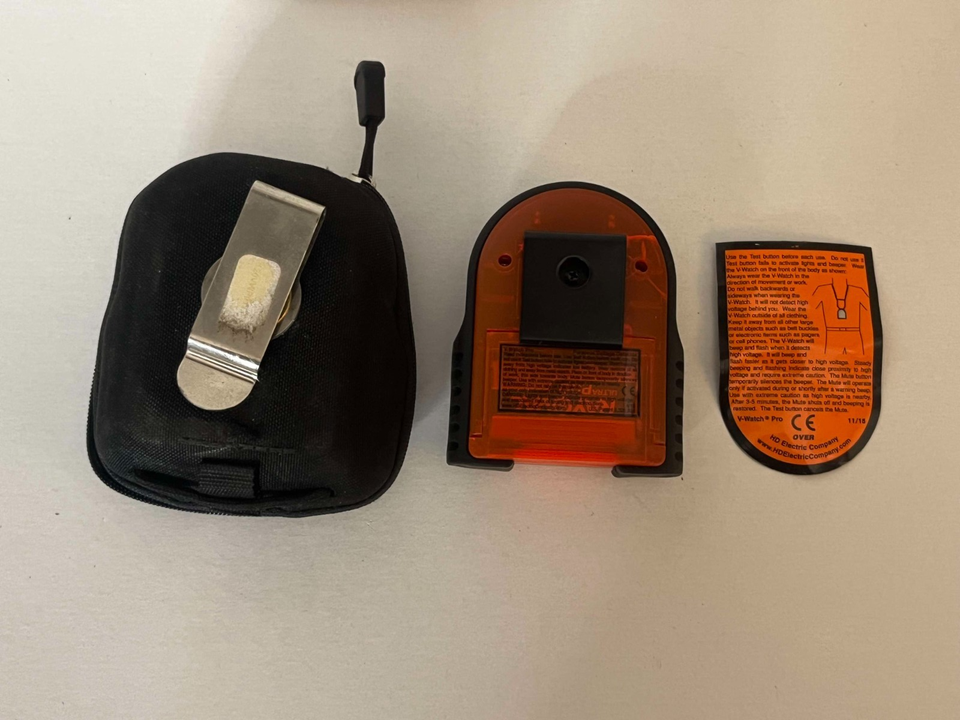 V-WATCH PRO PERSONAL VOLTAGE DETECTOR MODEL VWP-20 WITH CASE | eBay