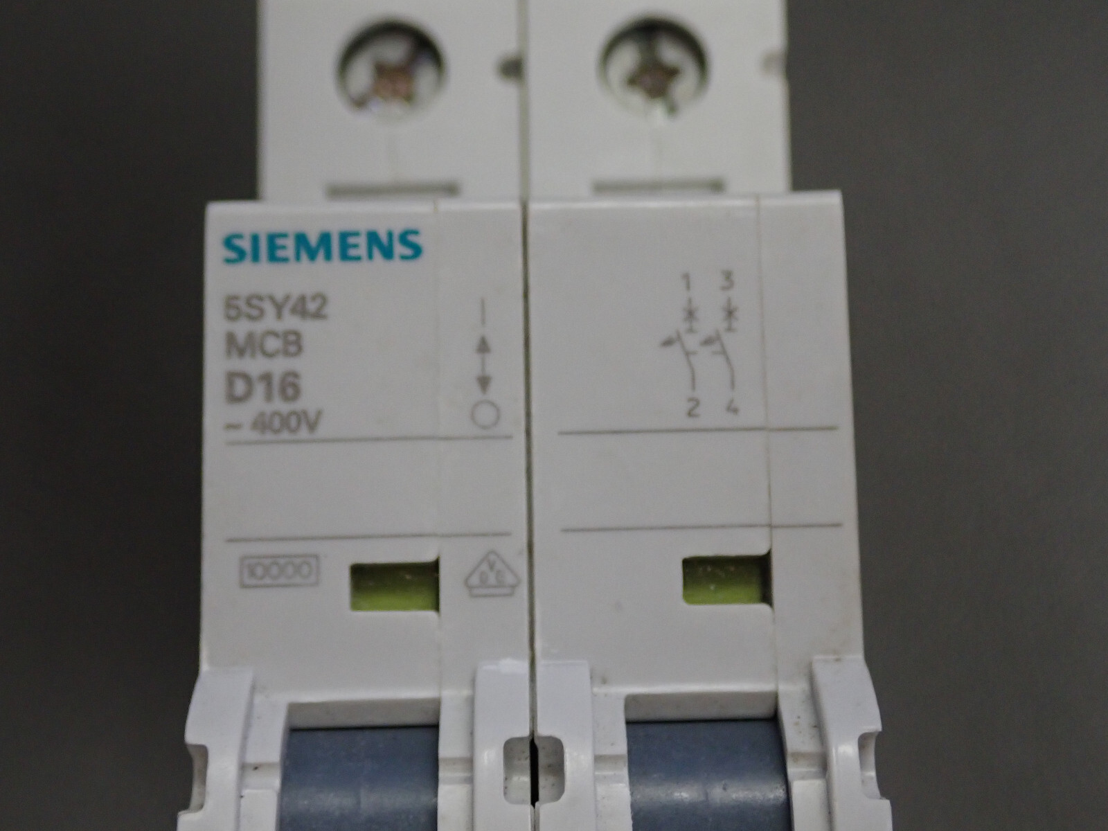 Siemens 5SY42 MCB D16 2 Pole Breaker 400 V | eBay
