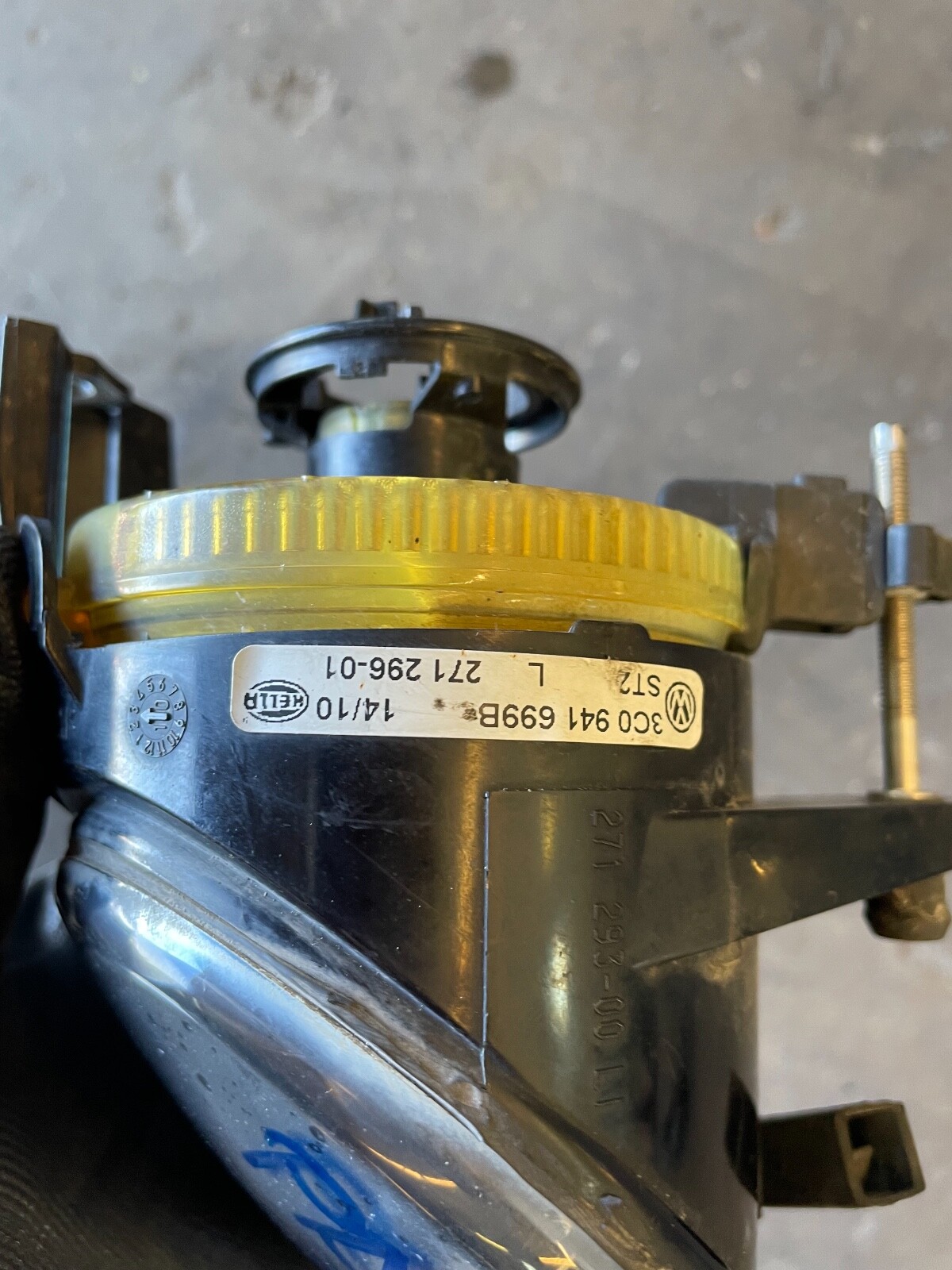 VW Passat 3C 2.0 TDI 4x4 BJ 2010 Nebelscheinwerfer Vorne Links ...