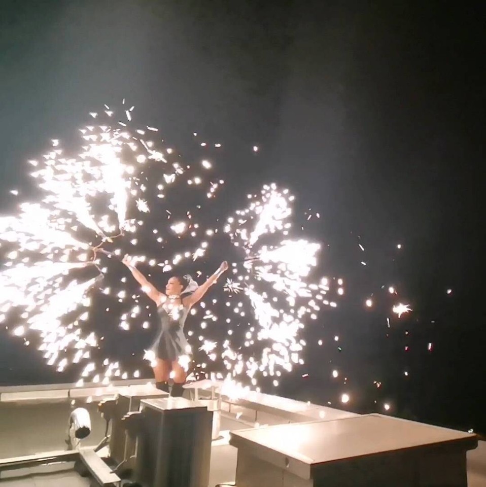 Electric Pyro Fans Practice Dancers Dance Fireshow Festivals Show Pyrotechnic | eBay