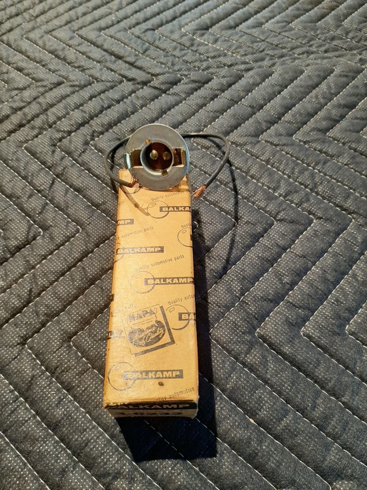 New! Balkamp TAIL LIGHT Tailight universal socket LENS #3-6232 NAPA | eBay