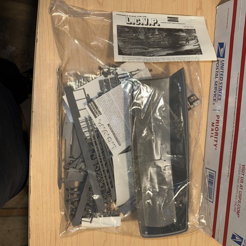 Lindberg Model Lot U.S.S Olympia L.C.V.P. BLOCKADE RUNNER SOUTHERN ...