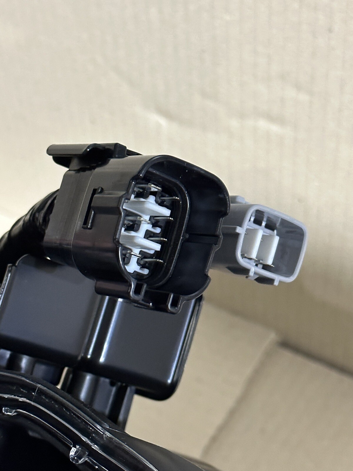 Right Headlight Toyota Landcruiser 200 Series LED Vdj200r for sale ...