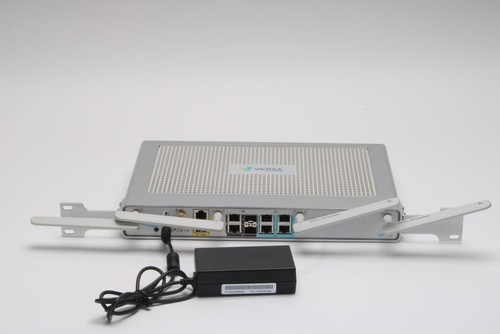 Versa Networks CSG750-2LA Cloud-Managed Router, SD-WAN and Firewall ...