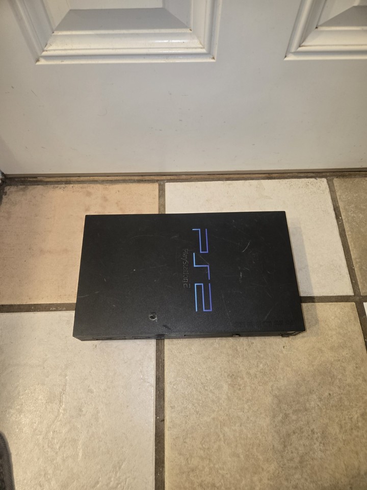 Sony PlayStation 2 PS2 Fat Console Only / For Parts or Repair TRAY DONT ...