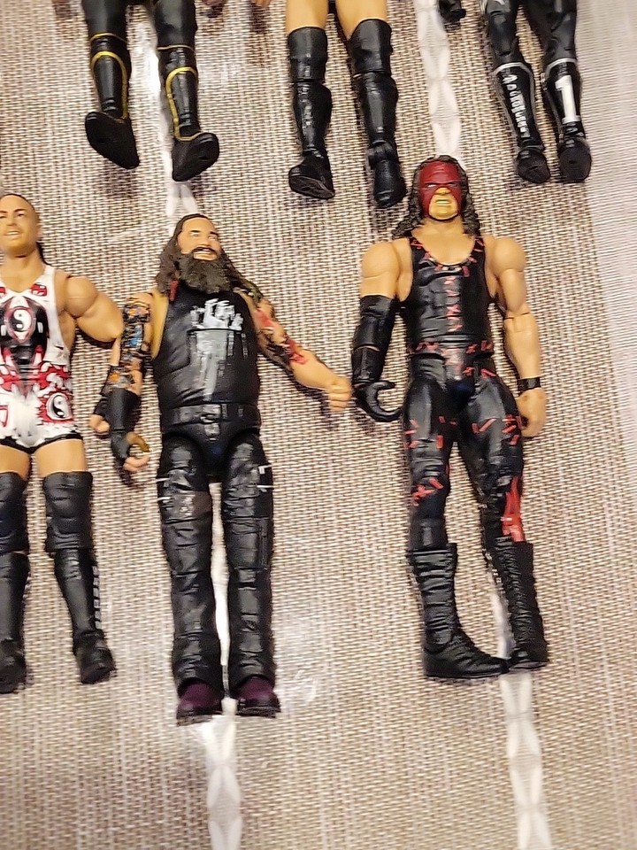 AWESOME WWE WRESTLING ACTION FIGURE LOT OF (7) BEAUTIFUL CONDITION See ...