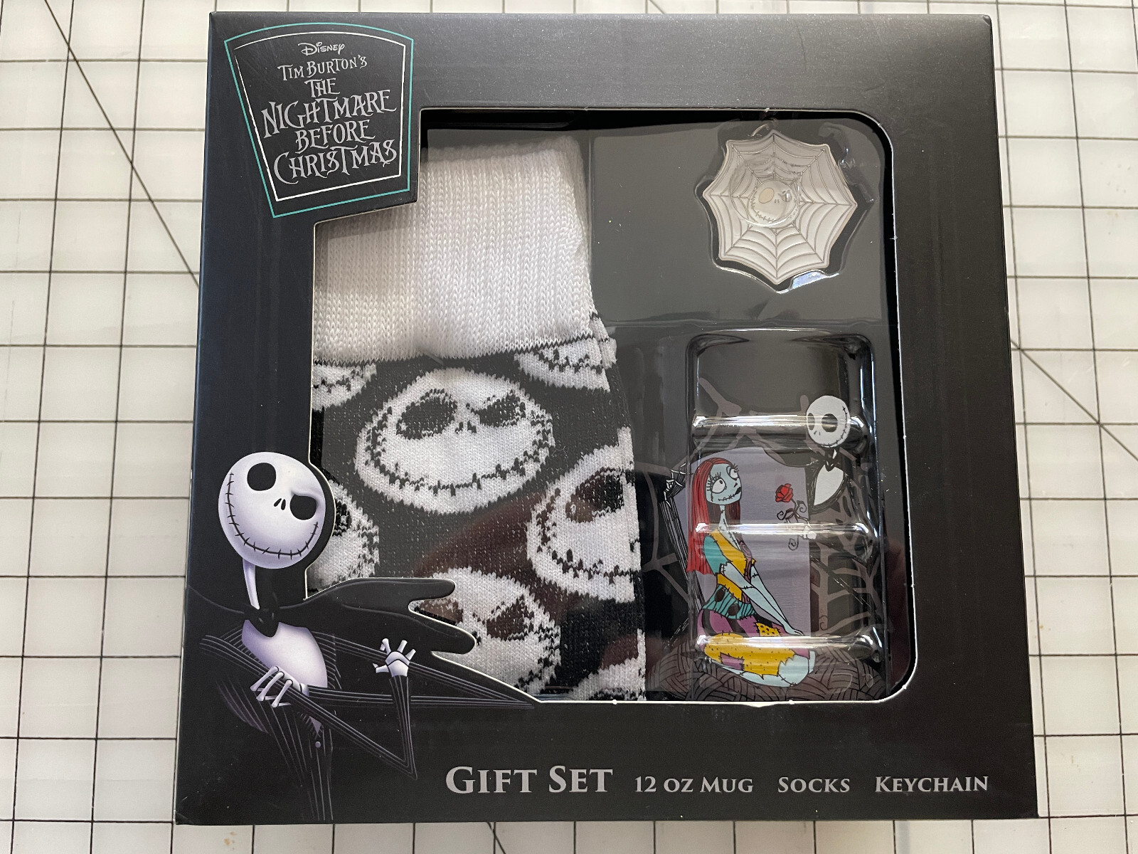 The Nightmare Before Christmas 3 Piece Gift Set 12 oz Mug Socks ...