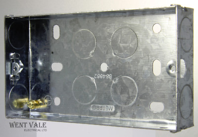 Various Flush Mounted - BS 4662 - 1 Gang and Two Gang Switch and Socket ...