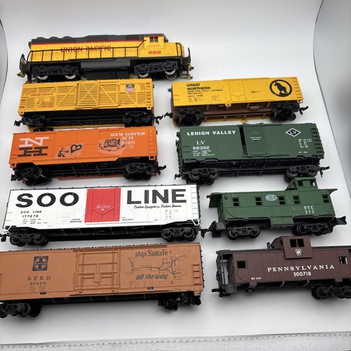 Large Lot of 19 HO Scale Rolling Stock and Dummy Loco SEE DESCRIPTION ...