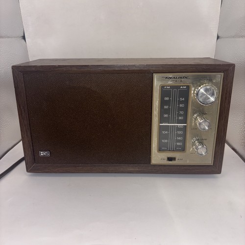 Vintage Realistic MTA-8 Radio AM FM Model 12-689 Walnut Grained Veneer ...