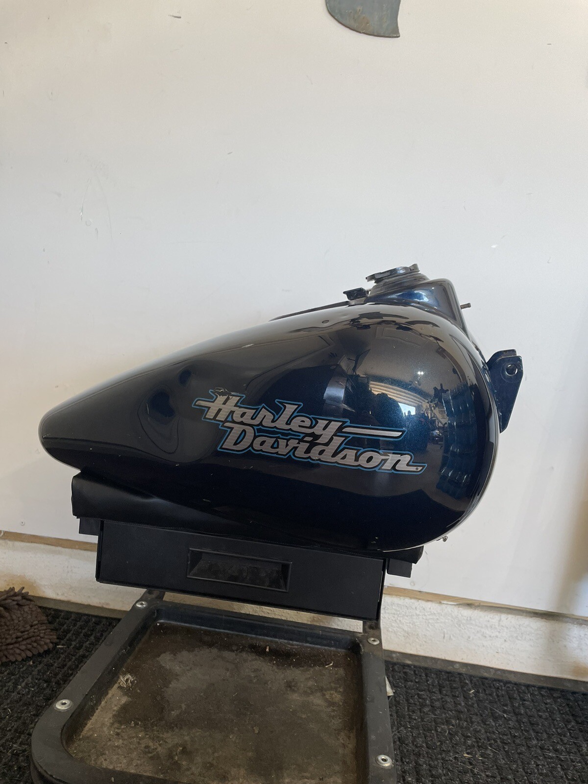 2001 dyna Center Fill gas tank | eBay