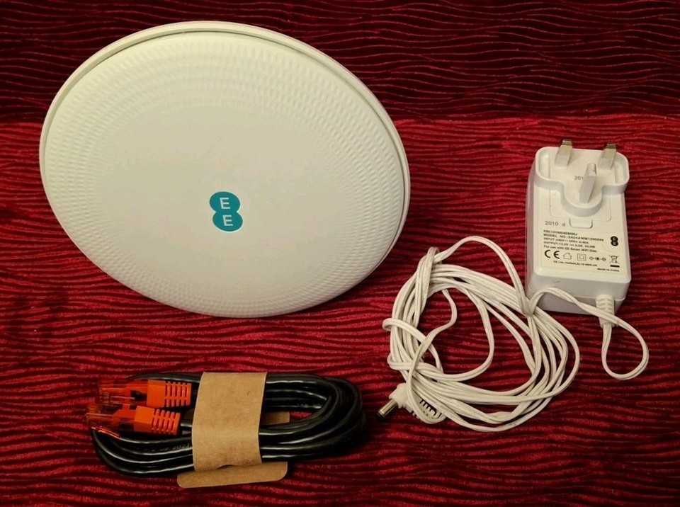 Boxed EE Smart WiFi Disc. Wireless Booster Extender. | eBay UK
