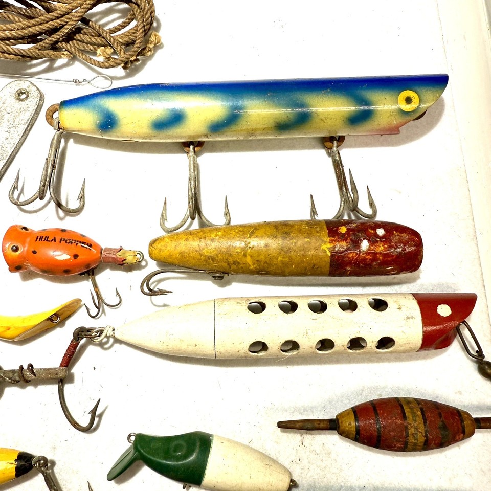 Vintage Colorful Wooden Metal & Plastic Fishing Lures Collection X 13 ...