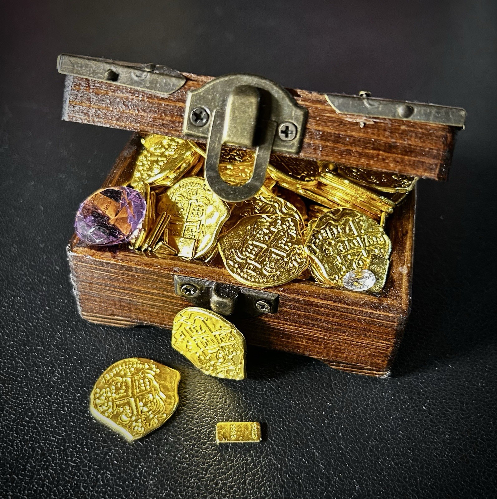 Miniature Mock Treasure Chest - Real Metal - Gold Bars & Coin Replicas ...