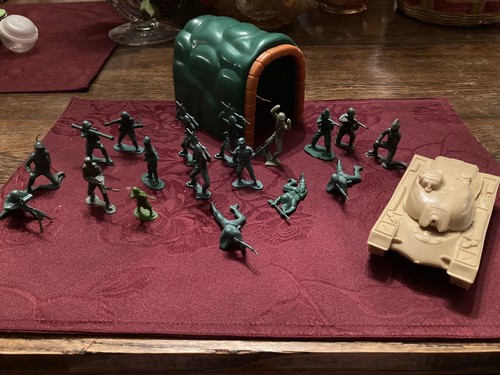 Toy Army Men (18) Tank & Hut For Shelter | eBay