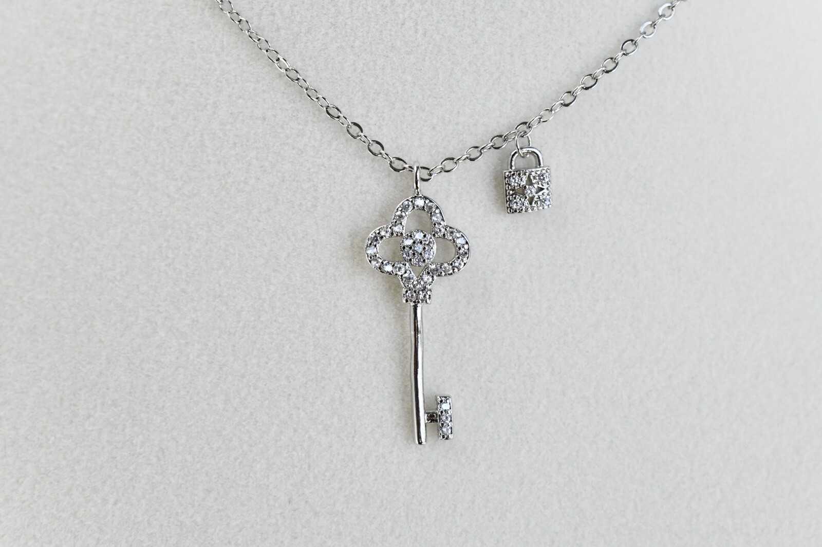 Silver Key & Lock pendant necklace ~ NEW IN BOX | eBay