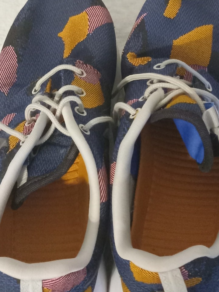 Nike Air Roshe One Sneakers White Blue Orange 845009-400 Size 10 Shoes ...