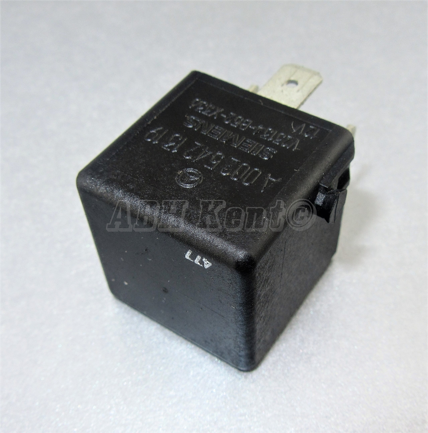 102-Mercedes A B C E M S R V Class 4-Pin Black Relay A0025421319 V23134 ...