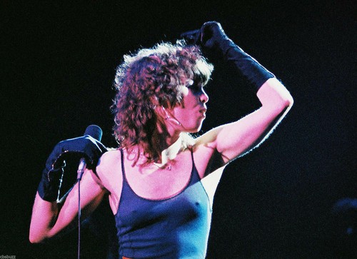 Pat Benatar Singing In Concert 8x10 Picture Celebrity Print | eBay