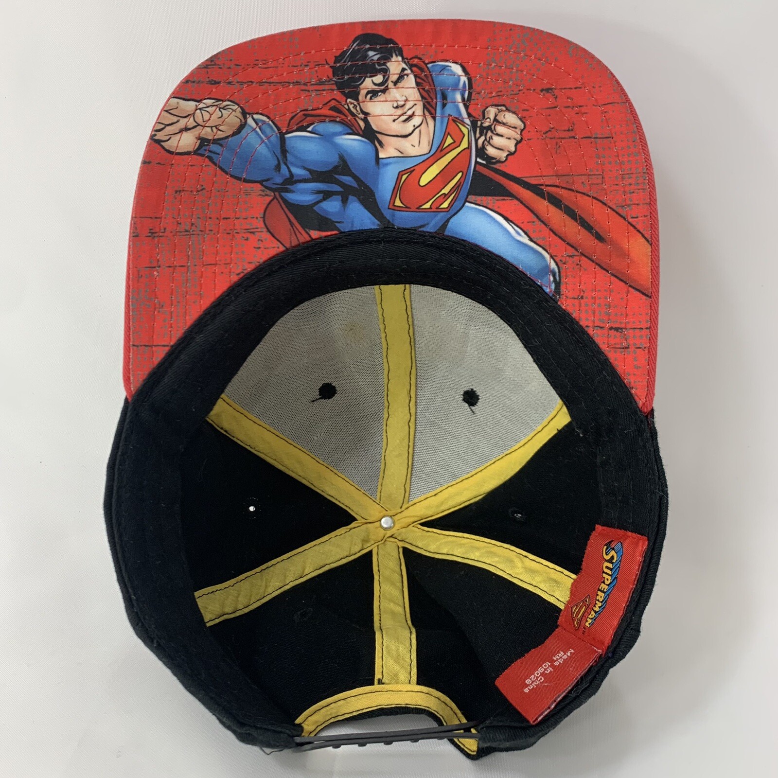 Superman DC Comics Black Red Yellow Snapback Hat (Logo/Art Under Bill ...
