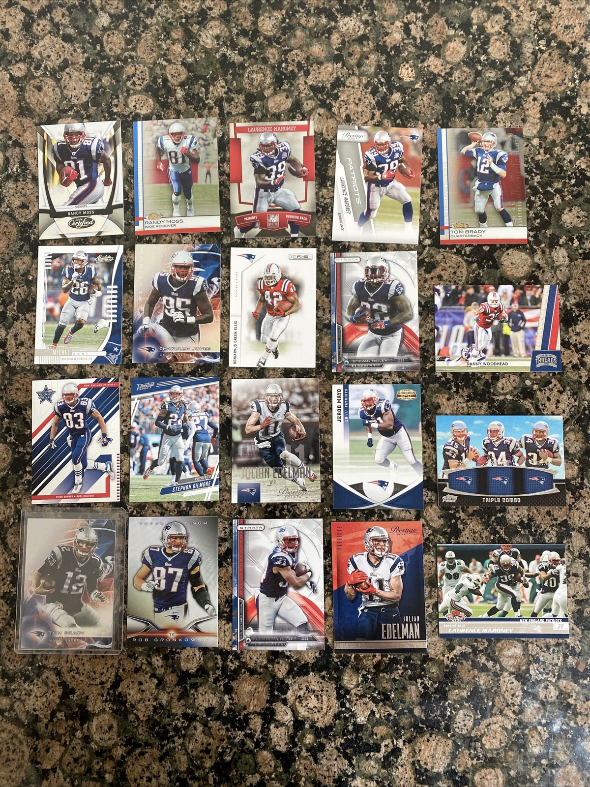 Lot of 20 New England Patriots Cards - Brady Gronk Gilmore Branch ...