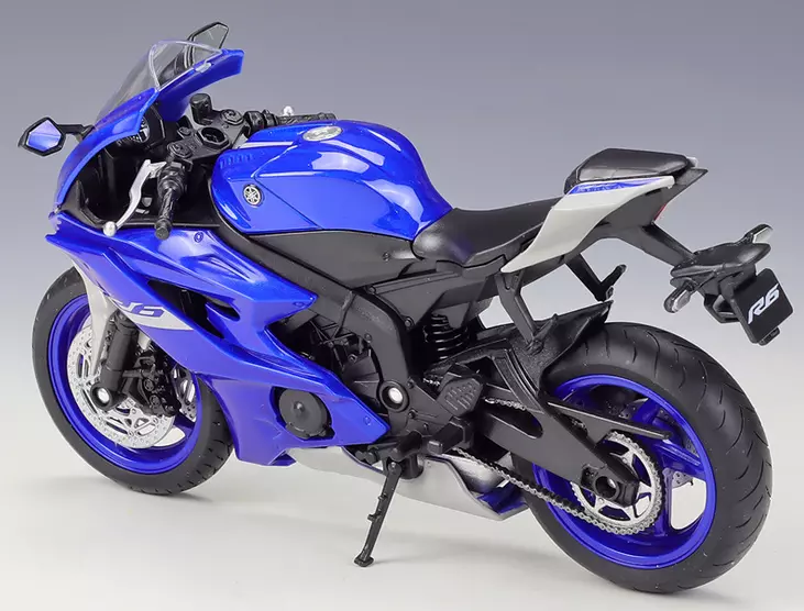 Yamaha R6 Blue