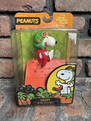 Peanuts It's the Great Pumpkin Charlie Brown Snoopy Red Baron Figure ...