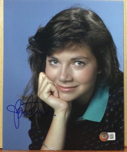 JUSTINE BATEMAN SIGNED FAMILY TIES MALLORY KEATON 8X10 PHOTO C BECKETT ...
